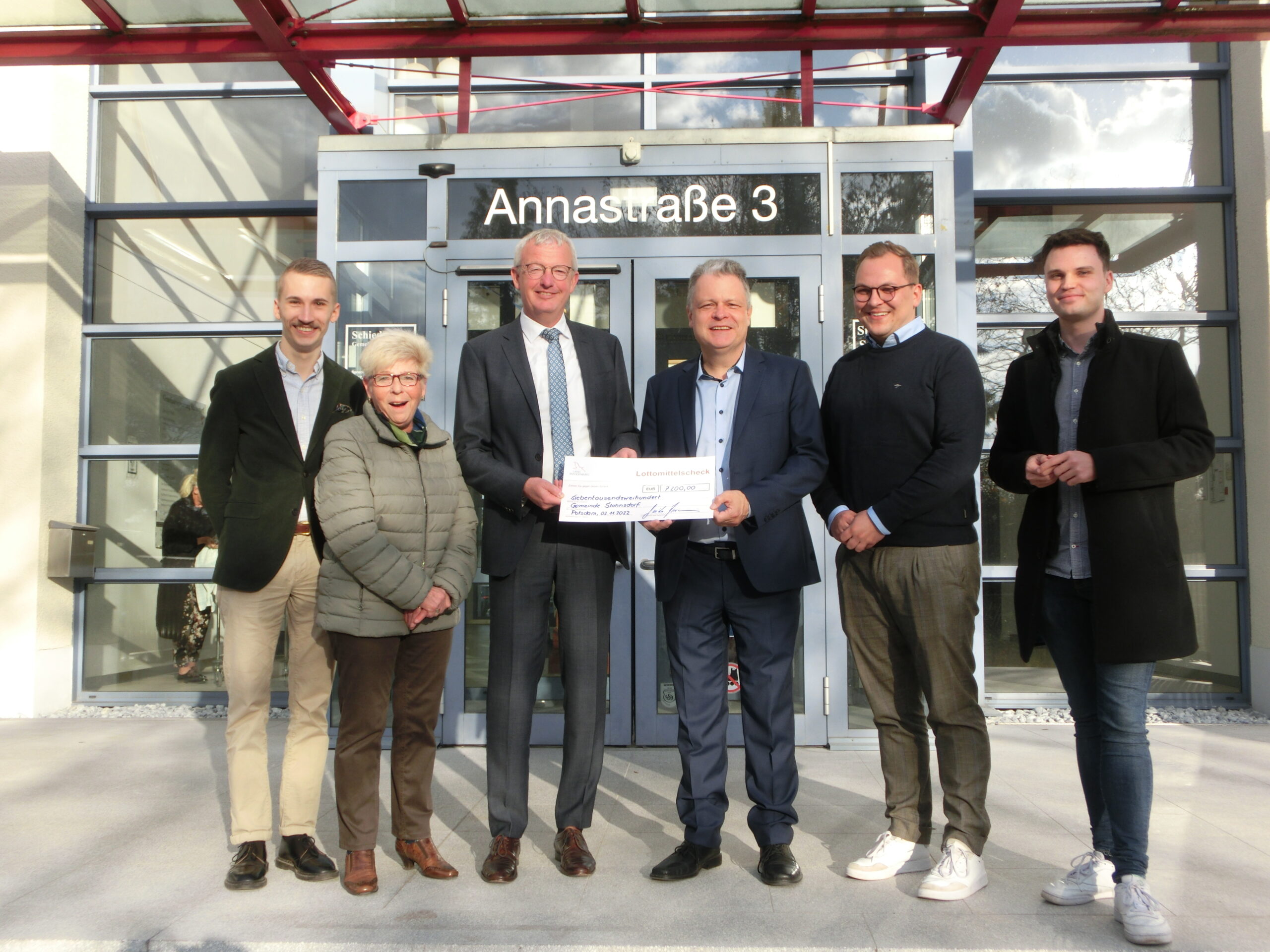 Lottomittel für Mitfahrbänke in Stahnsdorf - Teltower Stadtblatt-Verlag